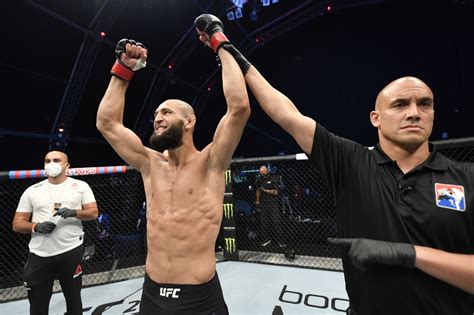 Khamzat Chimaev Says He Could Move To Light Heavyweight Beat Ufc Champ