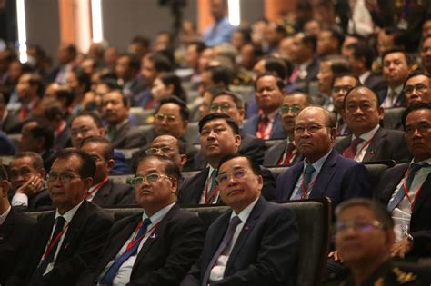 សម្ដេចតេជោ ហ៊ុន សែន៖ ខ្ញុំមានចិត្តឆេវឆាវ តែចិត្តធ្ងន់បំផុត ចំពោះការសម្រេចចិត្តលើជោគវាសនាជាតិ