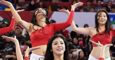St포토 김연정 짧은 의상에도 과감