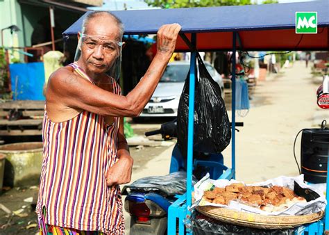 “ကိုလူချော” အကြော် နဲ့ မြန်မာ့မုန့် ရောင်းနေတဲ့ လူကြမ်း သရုပ်ဆောင်ဟောင်း ဦးတင်မြင့်