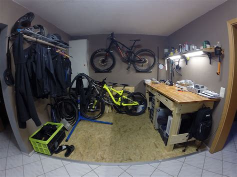 Хранение велосипедов в гараже своими руками (50 фото) - фото - картинки ...