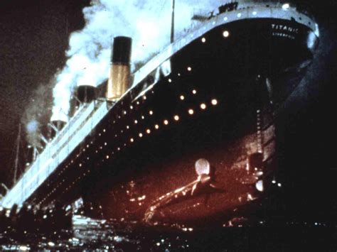 Titanic Ship Sinking