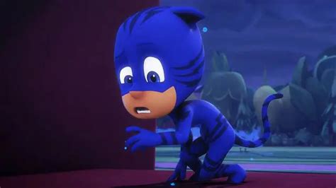 کارتون گروه شب نقاب با داستان مشکل وحشتناک پتروداکتیل