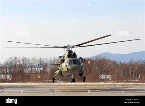 Russian army Mi-8 helicopter Stock Photo - Alamy