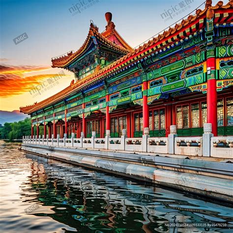 Ai创作图皇家园林夕阳 古建筑湖泊晚霞 皇家园囿 龙头画舫 宫殿台榭 皇城晚霞 皇家园林 仿故宫 湖畔古建 故宫水系 皇家园林皇家宫殿 夕阳下