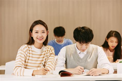 B S U T P Ng Ch C A H Nh Nh Sinh Vi N H Nh Nh Sinh Vi N Tuy T P Y Ph N