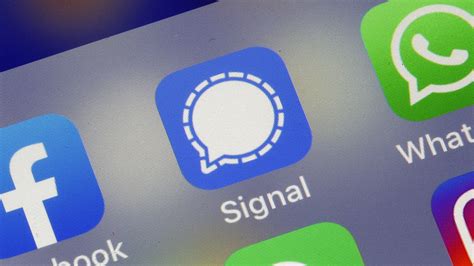 These IPhone Apps Let You Hide Messages And Chat Privately