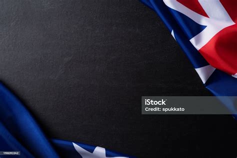 오스트레일리아 데이 컨셉 칠판 배경에 대한 텍스트 해피 오스트레일리아 의 날 호주 국기 1월 26일 0명에 대한 스톡 사진 및 기타 이미지 Istock