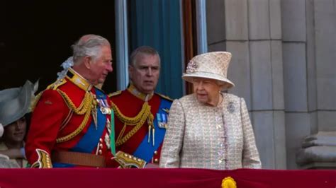 Изплуваха гнусни тайни за британското кралско семейство скандалът гърми За дамите