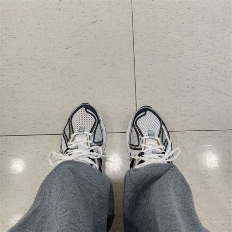 뉴발란스 1906 화이트골드 Kream