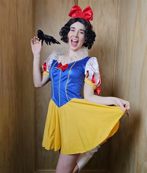 Sexy Snow White Snog The Frog