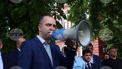 Общинските съветници в Кюстендил се разбраха да не разглеждат докладни за изграждане на ВЕИ