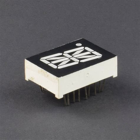 Single Digit Alphanumeric Seven Segment Rs100 Rees52