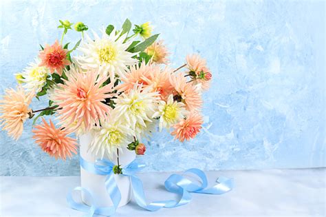 추상화 구성 봄 배경 최소한의 휴일 개념 엽서 어머니의 날 여성의 날 생일 축하 결혼식 텍스트 장소 정물 0명에 대한 스톡 사진 및 기타 이미지 Istock