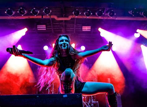 Isabelle Croft At Patron Hunt — Find Your Next Favorite Indie Creator