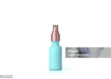 흰색과 금색 스프레이 병 모형 흰색 배경에 고립 된 3d 그림에 분무 안개가있는 빈 용기 0명에 대한 스톡 사진 및 기타 이미지 0명 검정색 배경 금색 Istock