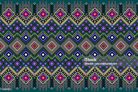 매끄러운 기하학적 인종 아시아 동양과 전통 패턴 디자인 질감과 배경 카펫 의류 포장 및 벽지에 대한 실크와 패브릭 패턴 장식 0명에 대한 스톡 벡터 아트 및 기타 이미지