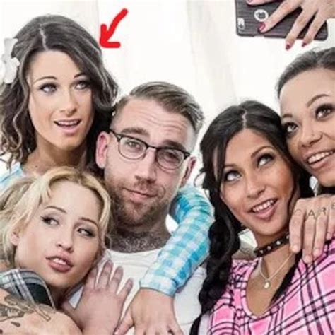 Anyone Know The Brunette Porn Babe With The Pointed Red Arrow In The Selfie Pic Mandy Muse