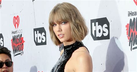Taylor Swift Colocou Silicone No Bumbum Mudança No Corpo Da Cantora