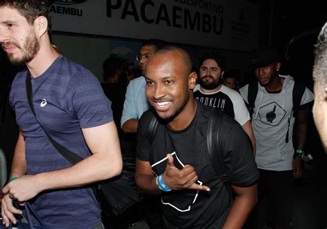 Neymar Jr E Robinho Promovem Jogo Amistoso Beneficente Ofuxico