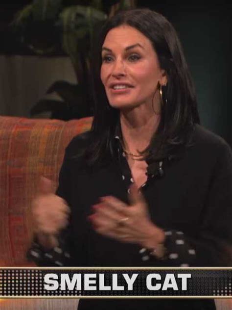 Courteney Cox Et Lisa Kurdrow Incollables Sur Friends