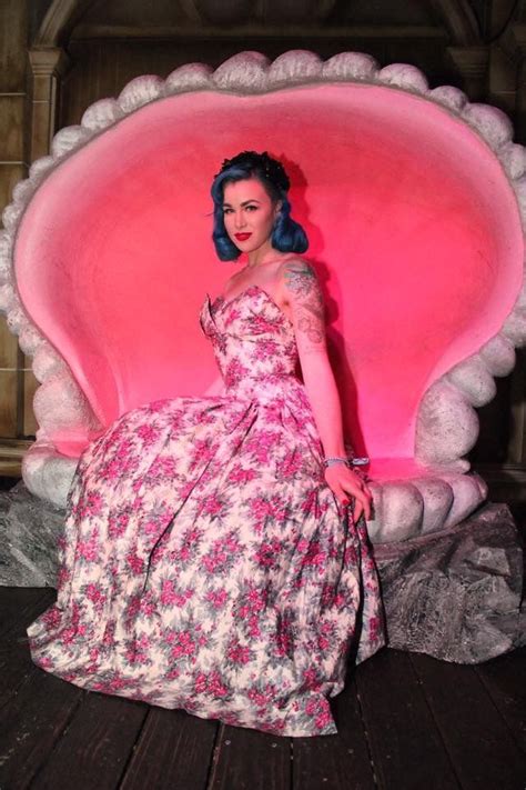 Clam Shell The Golden Tiki Chinatown Lv Nevada Tiki Dress