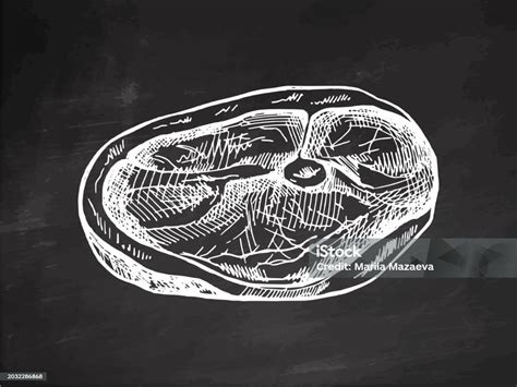 고기 돼지 고기 또는 쇠고기 스테이크 고기 절단 고기 컷의 조각 벡터 일러스트 레이 션의 손으로 그린 스케치 칠판 배경에 빈티지 그림입니다 카페 메뉴 장식 갈비 음식에 대한