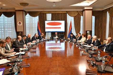 Петровић Неповољна хидролошка ситуација цијена и даље најнижа у окружењу Радио Требиње