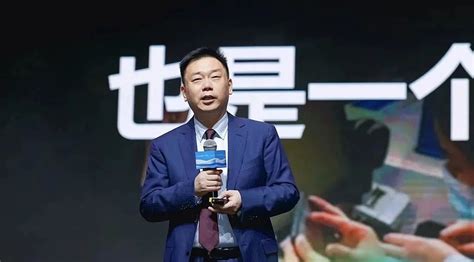 药店的未来在哪李能提出三大建议 药店行业正处在一个充满矛盾和机遇的时代一方面疫情之后人们对健康的关注度提高药店的价值得到重塑自我药