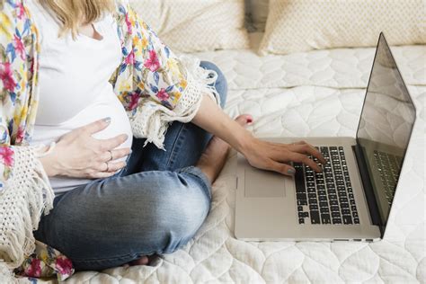 Mums To Be Are Asking Strangers To Guess Their Babys Sex By Posting Scan Pictures Online And