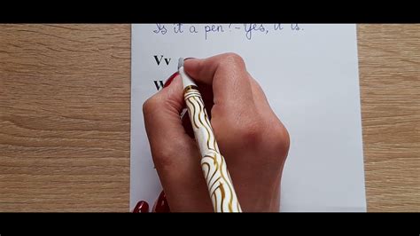 Англійська мова English Урок 12 Написання літер англійського алфавіту Написання літер Yy Vv та