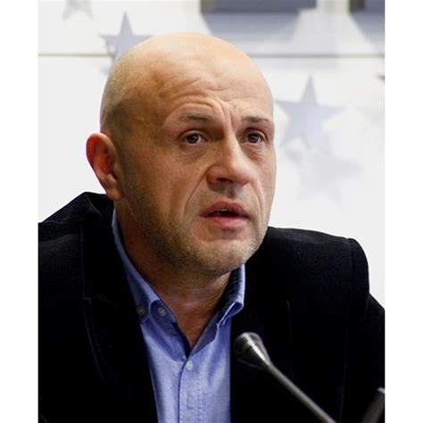 Томислав Дончев Електронното управление не се свежда до купуването на