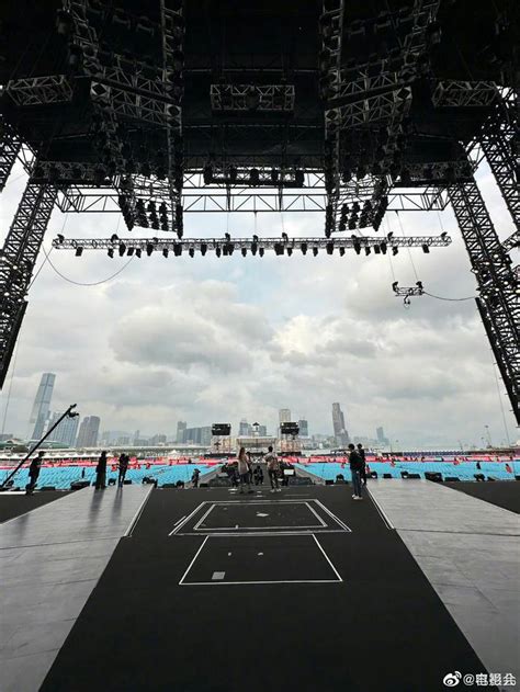 担任林俊杰 《jj20世界巡回演唱会》表演嘉宾