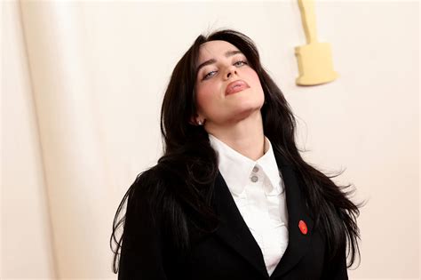 Billie Eilish Speaks Openly About Her Sexuality For The First Time Breaking Latest News