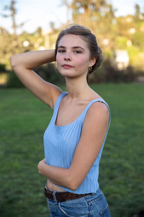 Stefanie Scott Hot