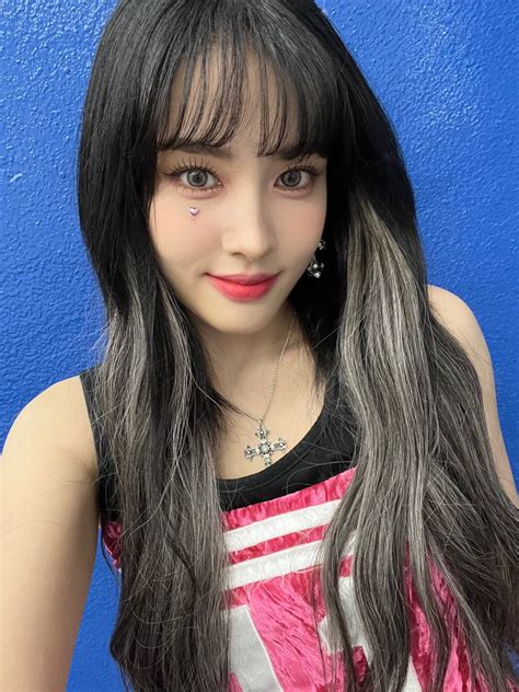 Stayc 스테이씨 On Twitter 🐯💬 Hma에서 본상 받았어요~ 스윗 정말 감사합니다 ️ 다음 주 컴백도 파이팅~ 🥳 Stayc 스테이씨 Yoon 윤