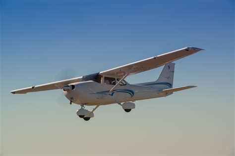 What Is The Cessna 172s Top Speed