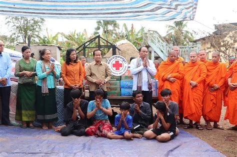 តំណាងរាស្ត្រមណ្ឌលកំពង់ចាម បានអញ្ជើញចុះសួរសុខទុក្ខ