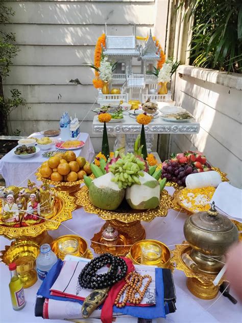 รับตั้งศาลพระภูมิ เจ้าที่ศาลเทพต่างๆ ทำพิธีขึ้นเสาเอกบ้านและอาคาร วัตถุมงคล และรับดูฮวงจุ้ยทั่ว