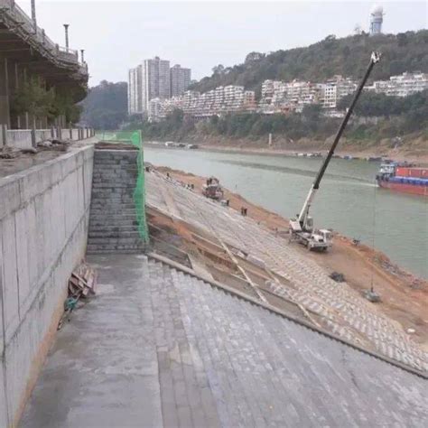 防洪标准提高到100年一遇我市城区防洪工程建设加速中 河东 梧州市 加固