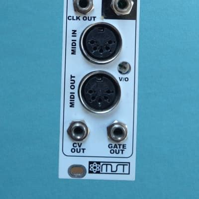 Synthrotek MST MIDI To CV Converter Expander Reverb