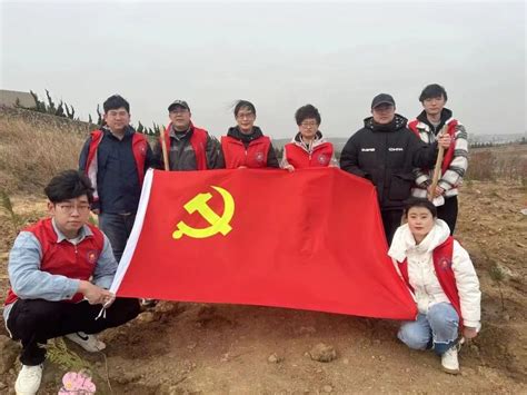 党团共建聚合力 植树护绿在行动丨现代商务系党总支开展植树节活动