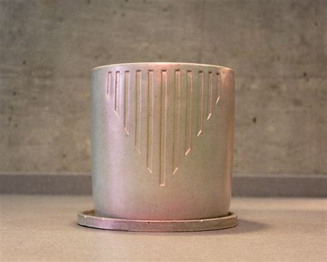 ბეტონნა ჭრილებიანი ქოთანი Ø15 სმ