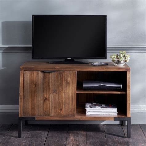 Dark Wood Tv Stand Detroit Oak Furnitureland