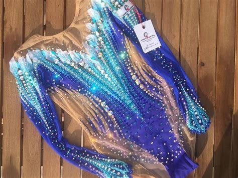 Пин от пользователя Чадина на доске купальники для гимнастики Идеи костюмов Танцевальные