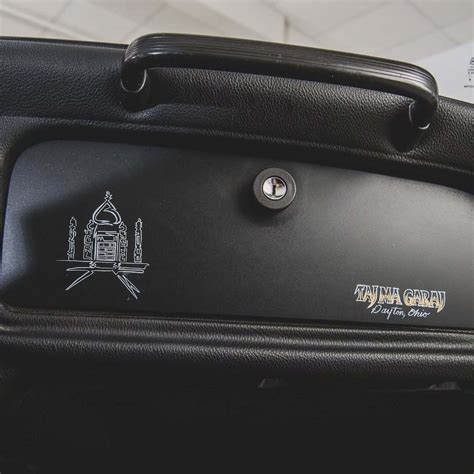 فولکس واگن بیتل کاسا لیندا لس شاهکار هنری مکزیکی با بدنه آهنی عکس