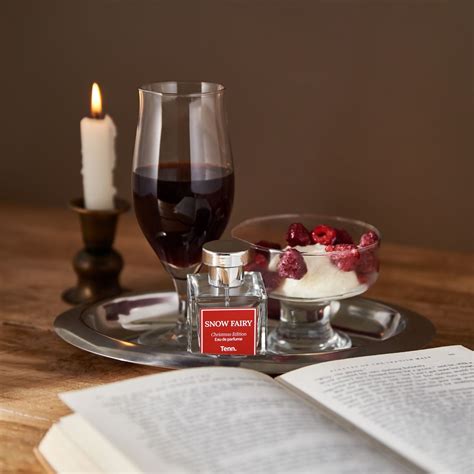 키스를 부르는 향수 달콤한 베리향과 부드러운 바닐라 잔향 텀블벅 크리에이터를 위한 크라우드펀딩