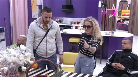 Neartikulisana Baba Koja Mrzi Devojke Milica Veličković Osula Žestok Rafal Po Mileni