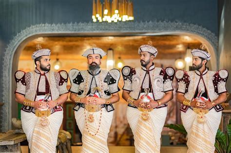 මුදිත උඩරට මුල් ඇඳුම් Viwaha