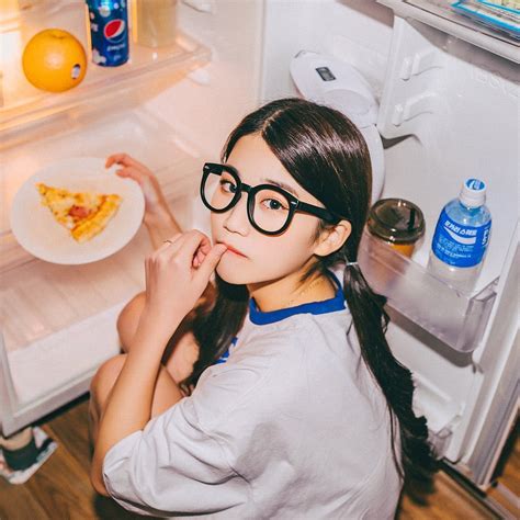 전직 여고생 치어리더 심혜성 속옷 화보촬영